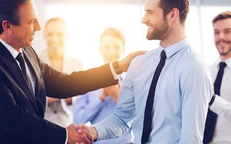 General Manager là gì? Sự khác biệt giữa General Manager và General ...